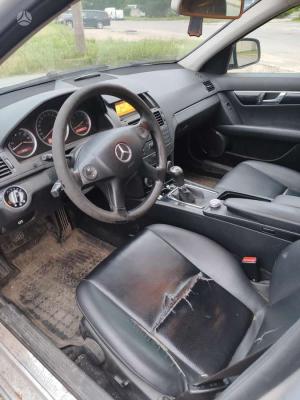 Pelēks Mercedes-Benz C 200 2008 Viļņa, ar dzinēja tilpumu 2.15 L un nobraukumu 436 tūkst. km par 1400 €, foto 8 vietnē AUTOMOTO.COM.LV