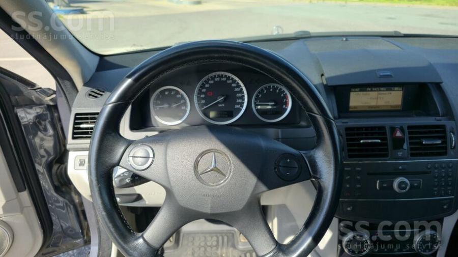 Grey Mercedes-Benz C 200 2008 in Riga, with an engine capacity of 1.80 L and mileage of 289 thousand km for 4650 €, photo 10 on AUTOMOTO.COM.LV