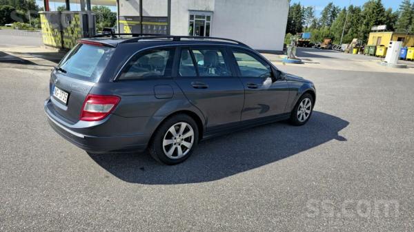 Grey Mercedes-Benz C 200 2008 in Riga, with an engine capacity of 1.80 L and mileage of 289 thousand km for 4650 €, photo 5 on AUTOMOTO.COM.LV