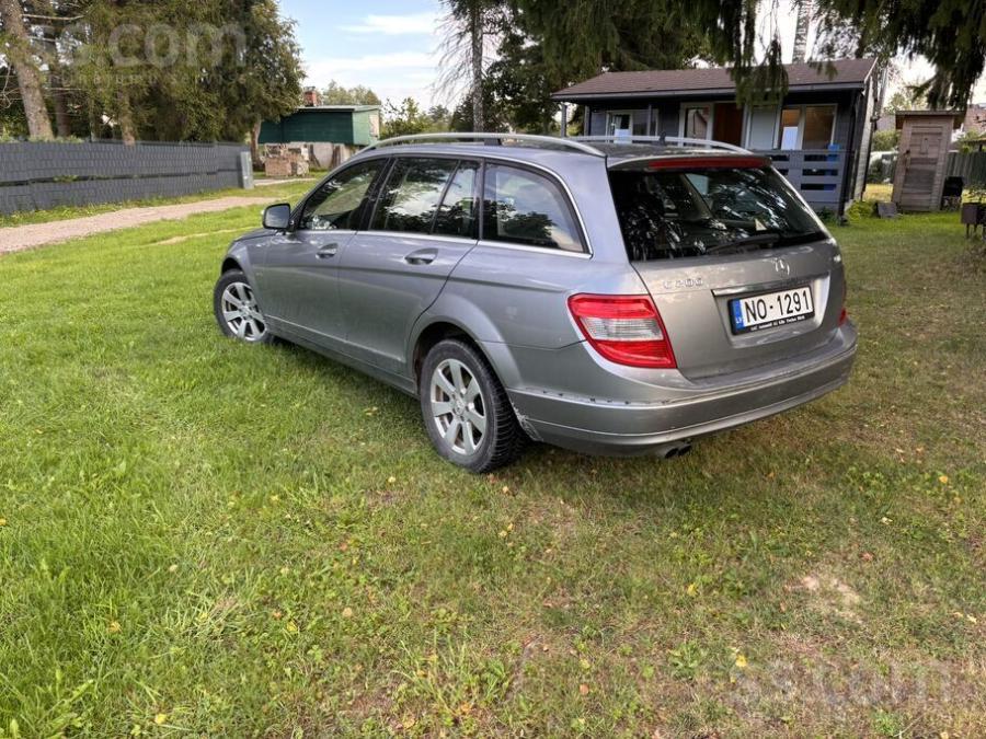 Pelēks Mercedes-Benz C 200 2008 Rīga, ar dzinēja tilpumu 2.20 L un nobraukumu 338 tūkst. km par 3600 €, foto 6 vietnē AUTOMOTO.COM.LV