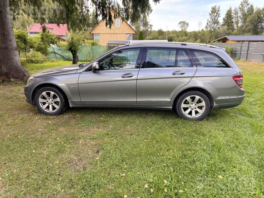 Pelēks Mercedes-Benz C 200 2008 Rīga, ar dzinēja tilpumu 2.20 L un nobraukumu 338 tūkst. km par 3600 €, foto 7 vietnē AUTOMOTO.COM.LV