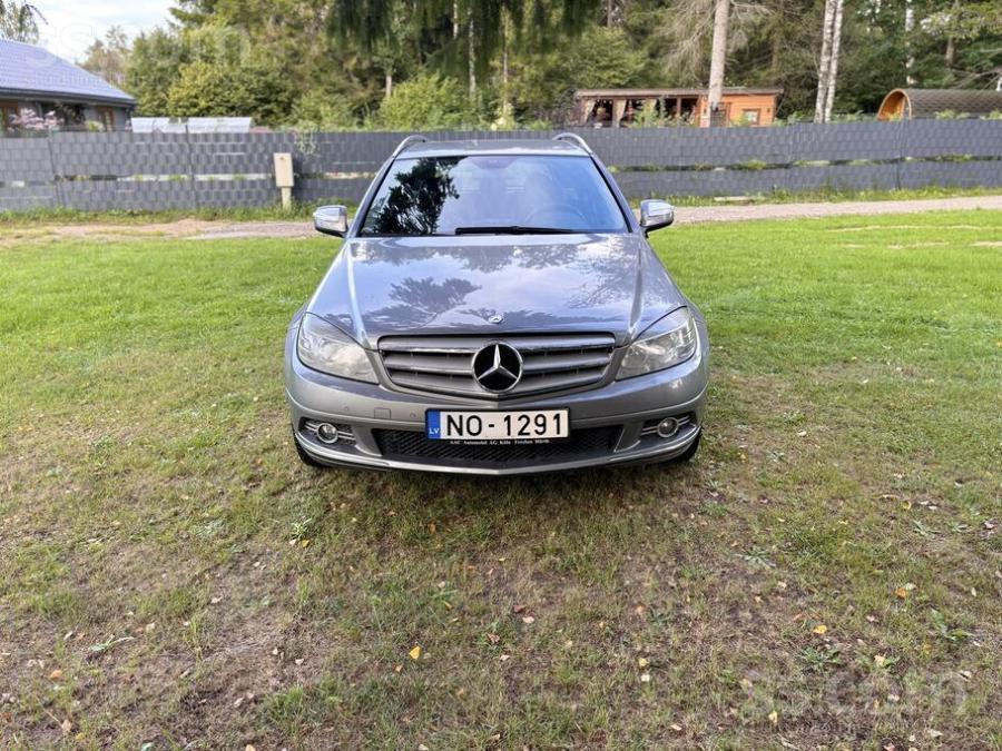 Pelēks Mercedes-Benz C 200 2008 Rīga, ar dzinēja tilpumu 2.20 L un nobraukumu 338 tūkst. km par 3600 €, foto 8 vietnē AUTOMOTO.COM.LV