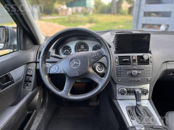 Pelēks Mercedes-Benz C 200 2008 Rīga, ar dzinēja tilpumu 2.20 L un nobraukumu 338 tūkst. km par 3600 €, foto 10 vietnē AUTOMOTO.COM.LV
