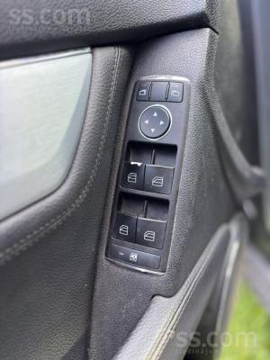 Pelēks Mercedes-Benz C 200 2008 Rīga, ar dzinēja tilpumu 2.20 L un nobraukumu 338 tūkst. km par 3600 €, foto 14 vietnē AUTOMOTO.COM.LV