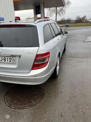 Grey Mercedes-Benz C 200 2008 in Silute, with an engine capacity of 2.15 L and mileage of 309 thousand km for 4250 €, photo 3 on AUTOMOTO.COM.LV