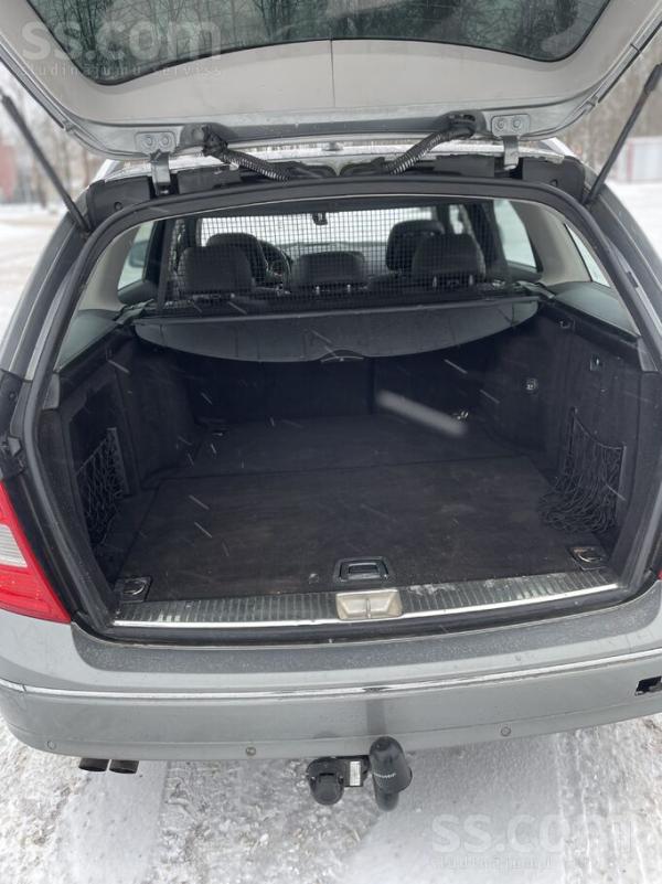 Pelēks Mercedes-Benz C 200 2008 Jēkabpils, ar dzinēja tilpumu 2.20 L un nobraukumu 401 tūkst. km par 2300 €, foto 6 vietnē AUTOMOTO.COM.LV