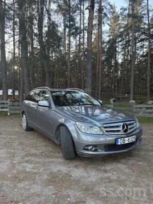 Pelēks Mercedes-Benz C 200 2008 Daugavpils, ar dzinēja tilpumu 2.20 L un nobraukumu 352 tūkst. km par 3500 €, foto  vietnē AUTOMOTO.COM.LV
