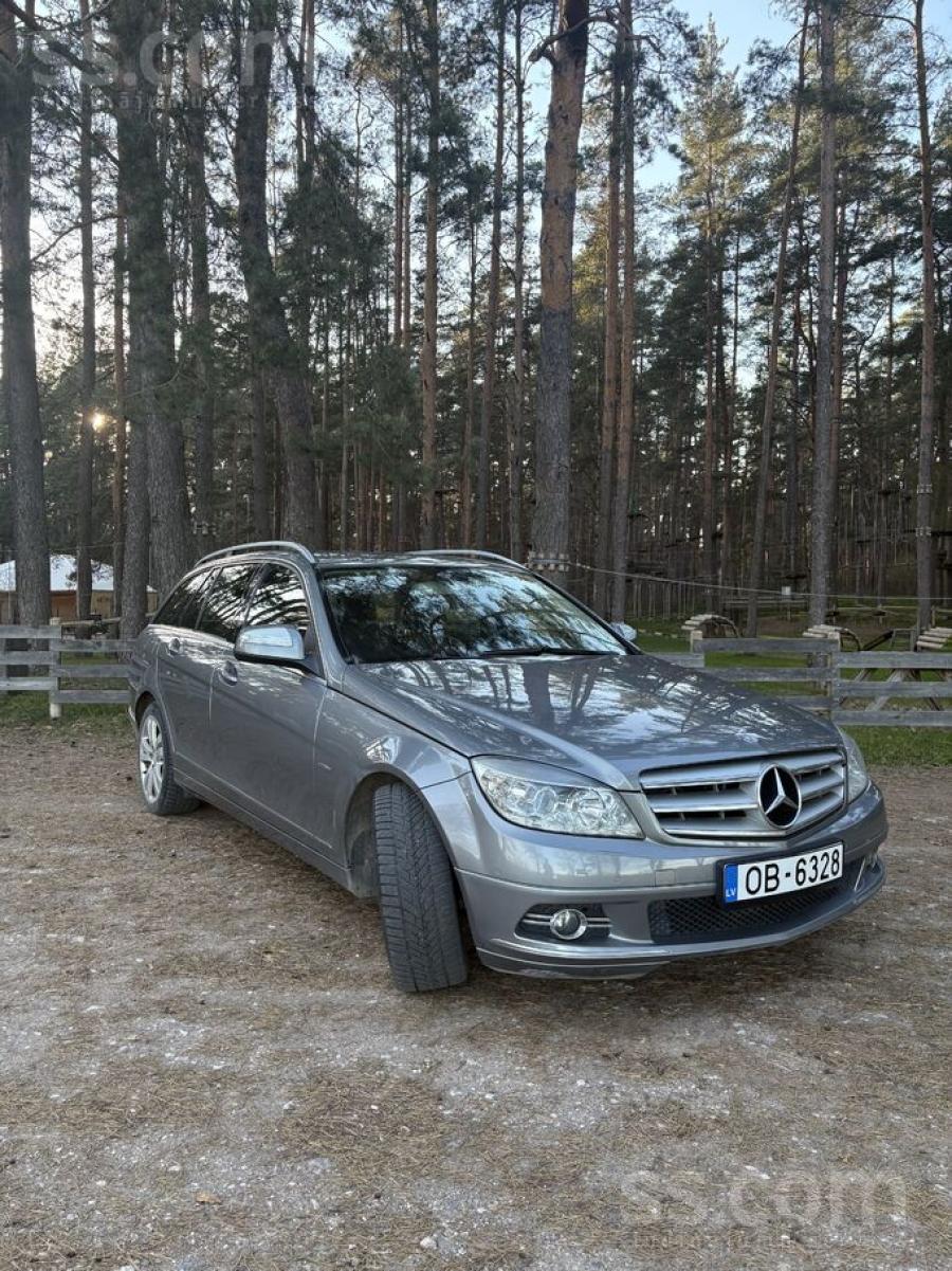 Pelēks Mercedes-Benz C 200 2008 Daugavpils, ar dzinēja tilpumu 2.20 L un nobraukumu 352 tūkst. km par 3500 €, foto 1 vietnē AUTOMOTO.COM.LV