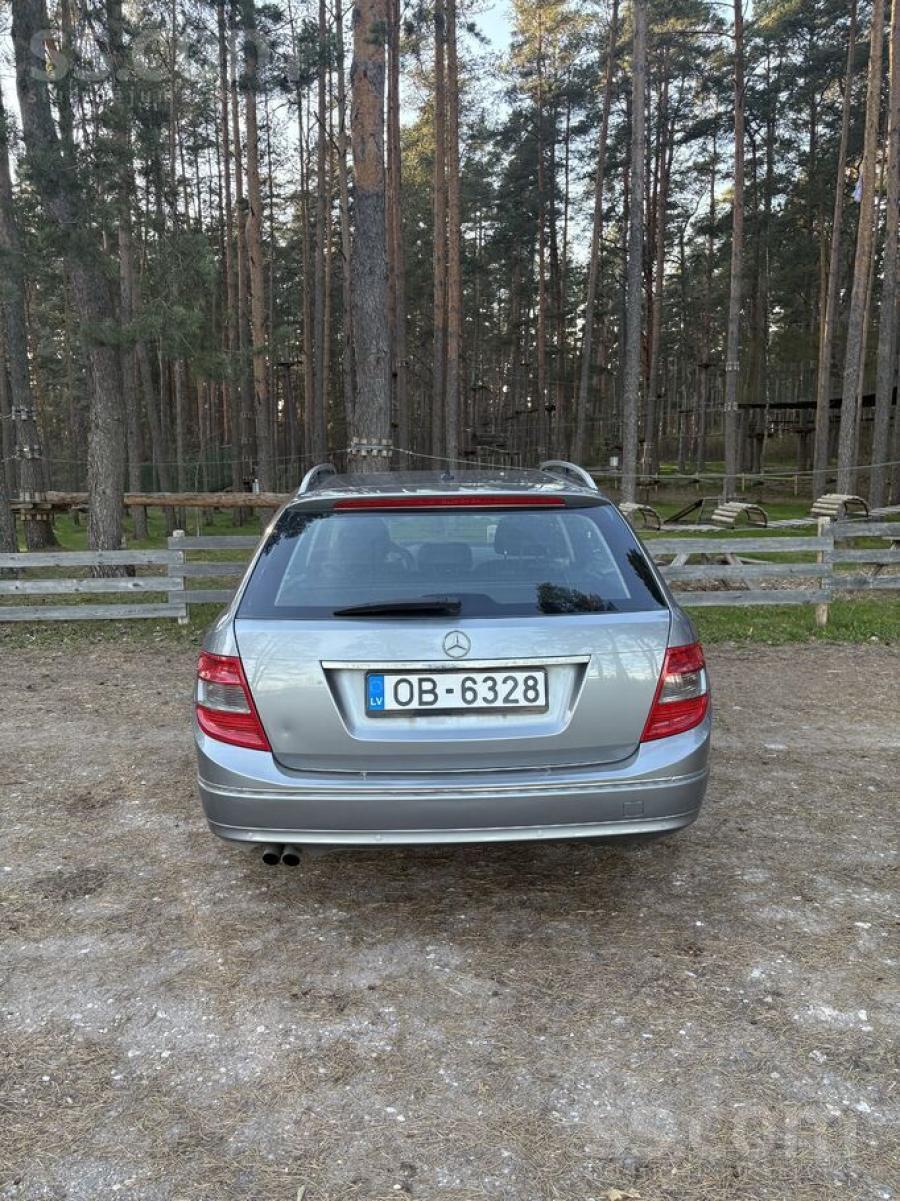 Pelēks Mercedes-Benz C 200 2008 Daugavpils, ar dzinēja tilpumu 2.20 L un nobraukumu 352 tūkst. km par 3500 €, foto 5 vietnē AUTOMOTO.COM.LV