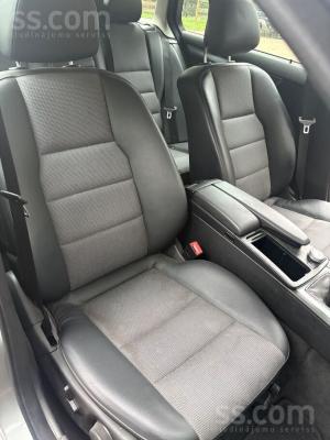 Pelēks Mercedes-Benz C 200 2008 Daugavpils, ar dzinēja tilpumu 2.20 L un nobraukumu 352 tūkst. km par 3500 €, foto 9 vietnē AUTOMOTO.COM.LV