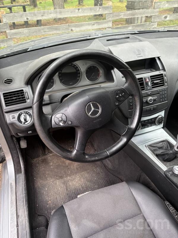Pelēks Mercedes-Benz C 200 2008 Daugavpils, ar dzinēja tilpumu 2.20 L un nobraukumu 352 tūkst. km par 3500 €, foto 11 vietnē AUTOMOTO.COM.LV