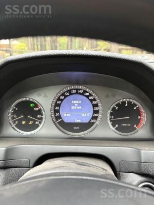 Pelēks Mercedes-Benz C 200 2008 Daugavpils, ar dzinēja tilpumu 2.20 L un nobraukumu 352 tūkst. km par 3500 €, foto 13 vietnē AUTOMOTO.COM.LV