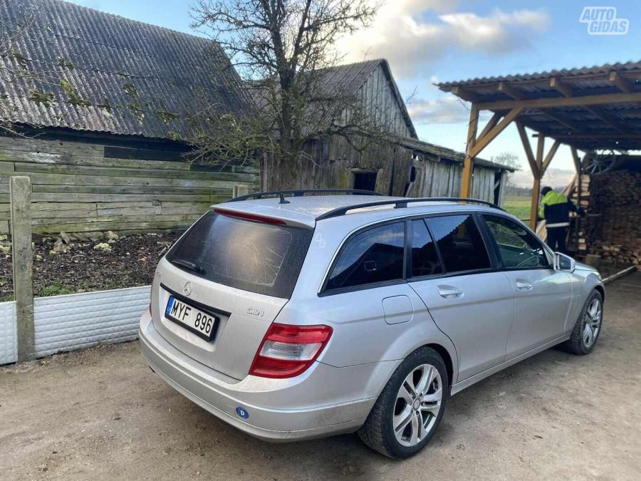 Pelēks Mercedes-Benz C 200 2009 Pakruojis, ar dzinēja tilpumu 2.20 L un nobraukumu 337 tūkst. km par 2000 €, foto 3 vietnē AUTOMOTO.COM.LV