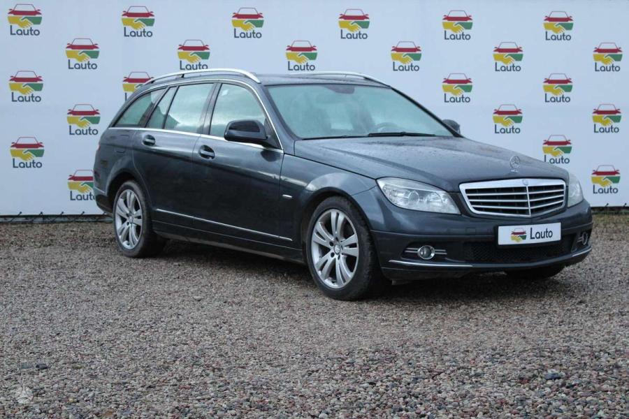 Grey Mercedes-Benz C 200 2009 in Vilnius, with an engine capacity of 2.10 L and mileage of 298 thousand km for 4990 €, photo 2 on AUTOMOTO.COM.LV