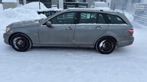 Grey Mercedes-Benz C 200 2009 in Vilnius, with an engine capacity of 2.10 L and mileage of 338 thousand km for 4200 €, photo 3 on AUTOMOTO.COM.LV