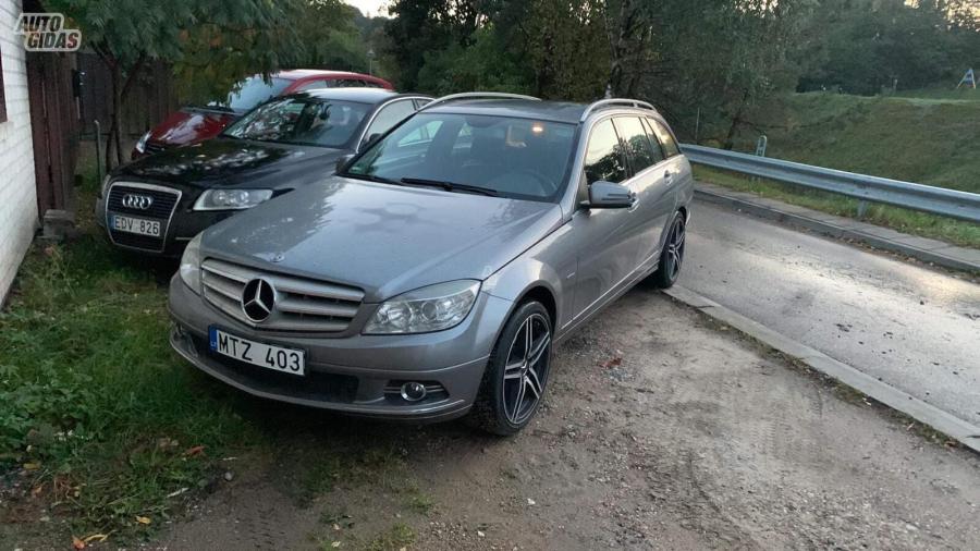 Pelēks Mercedes-Benz C 200 2009 Viļņa, ar dzinēja tilpumu 2.10 L un nobraukumu 338 tūkst. km par 4200 €, foto 11 vietnē AUTOMOTO.COM.LV