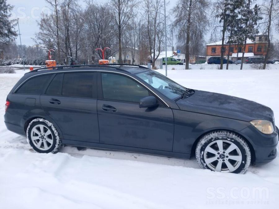 Pelēks Mercedes-Benz C 200 2009 Jelgava, ar dzinēja tilpumu 2.20 L un nobraukumu 539 tūkst. km par 2950 €, foto 1 vietnē AUTOMOTO.COM.LV