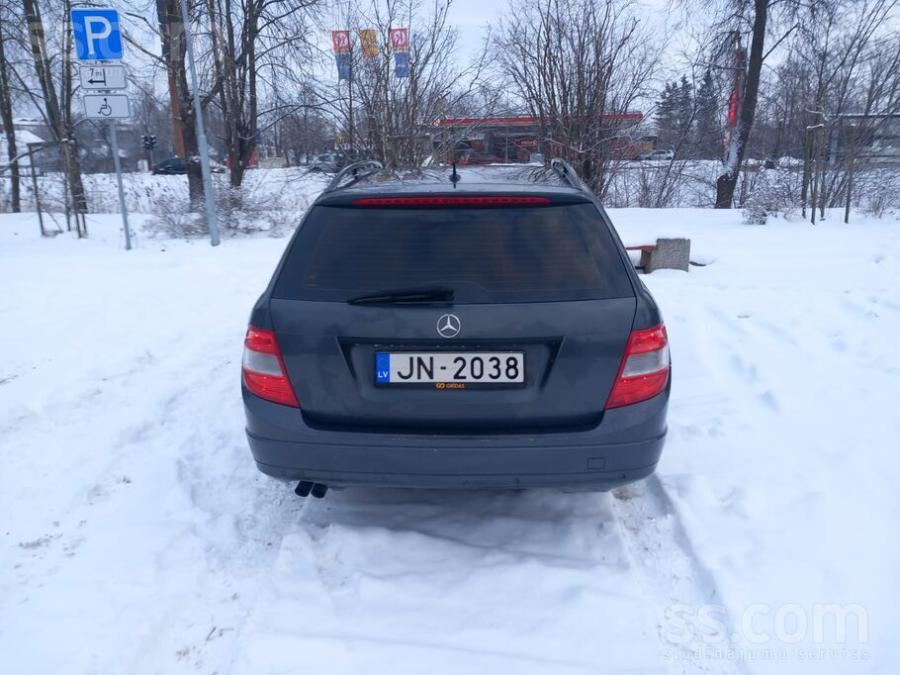 Pelēks Mercedes-Benz C 200 2009 Jelgava, ar dzinēja tilpumu 2.20 L un nobraukumu 539 tūkst. km par 2950 €, foto 4 vietnē AUTOMOTO.COM.LV