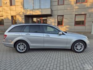 Grey Mercedes-Benz C 200 2009 in Mazeikiai, with an engine capacity of 2.20 L and mileage of 289 thousand km for 3950 €, photo 6 on AUTOMOTO.COM.LV