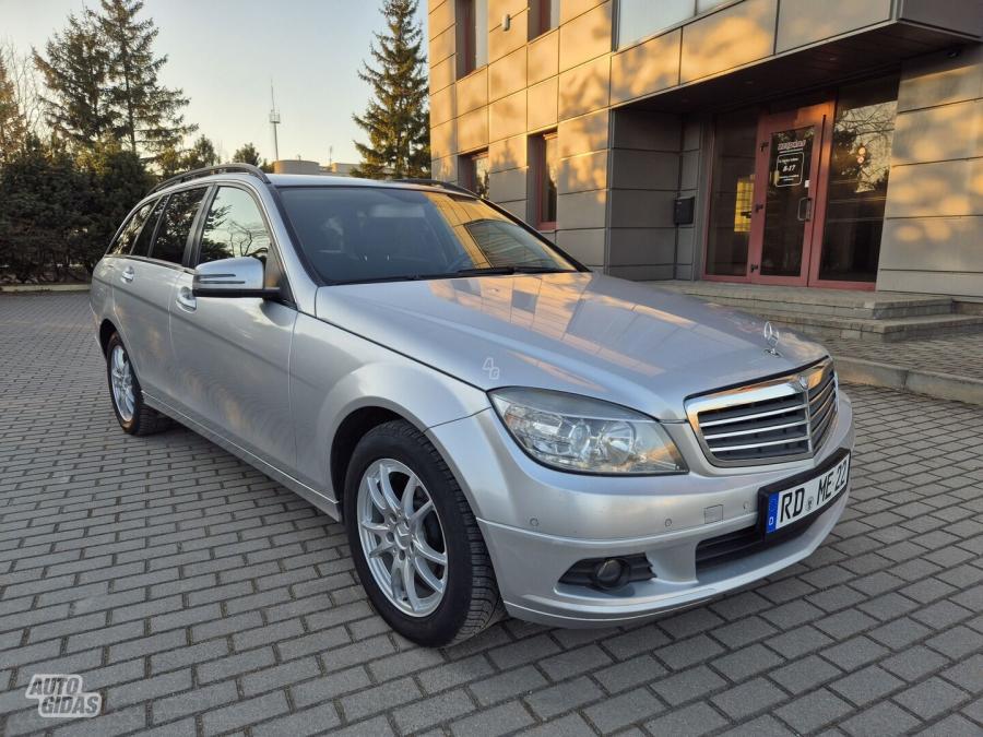 Grey Mercedes-Benz C 200 2009 in Mazeikiai, with an engine capacity of 2.20 L and mileage of 289 thousand km for 3950 €, photo 7 on AUTOMOTO.COM.LV