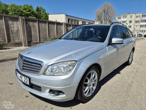 Pelēks Mercedes-Benz C 200 2009 Mažeikiai, ar dzinēja tilpumu 2.20 L un nobraukumu 289 tūkst. km par 3950 €, foto  vietnē AUTOMOTO.COM.LV