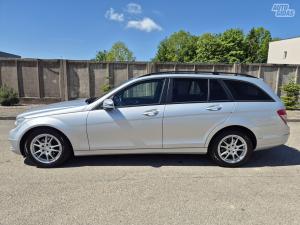 Grey Mercedes-Benz C 200 2009 in Mazeikiai, with an engine capacity of 2.20 L and mileage of 289 thousand km for 3950 €, photo 3 on AUTOMOTO.COM.LV
