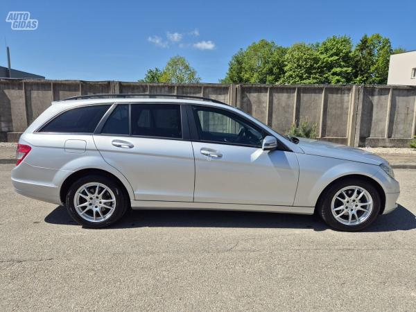 Grey Mercedes-Benz C 200 2009 in Mazeikiai, with an engine capacity of 2.20 L and mileage of 289 thousand km for 3950 €, photo 5 on AUTOMOTO.COM.LV