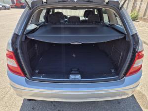 Grey Mercedes-Benz C 200 2009 in Mazeikiai, with an engine capacity of 2.20 L and mileage of 289 thousand km for 3950 €, photo 14 on AUTOMOTO.COM.LV