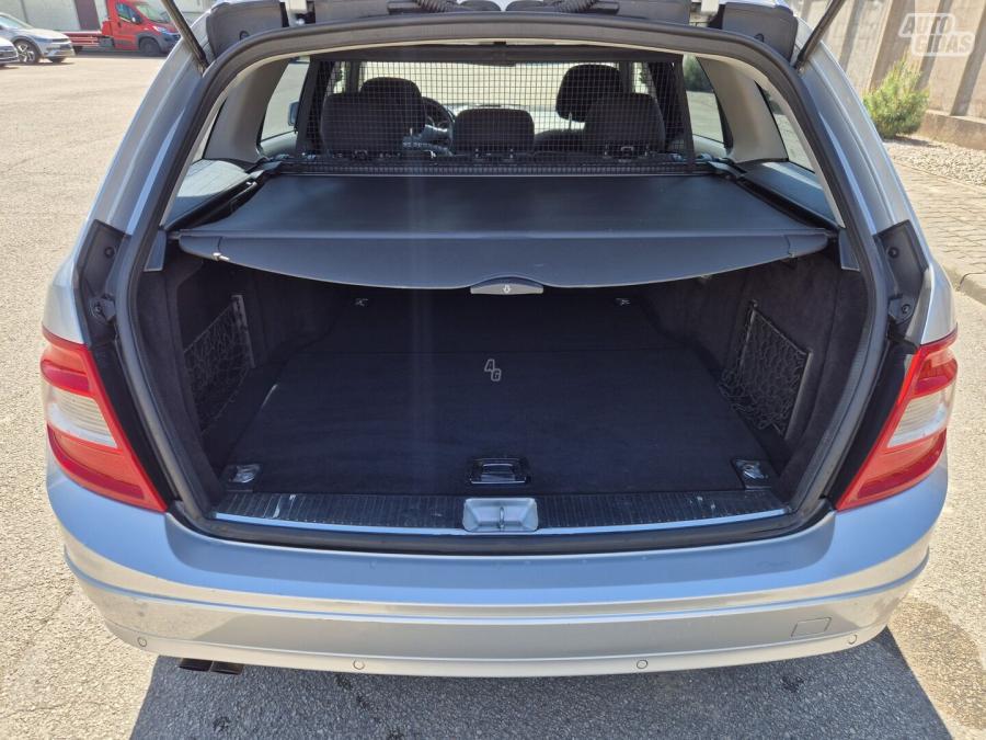 Grey Mercedes-Benz C 200 2009 in Mazeikiai, with an engine capacity of 2.20 L and mileage of 289 thousand km for 3950 €, photo 14 on AUTOMOTO.COM.LV
