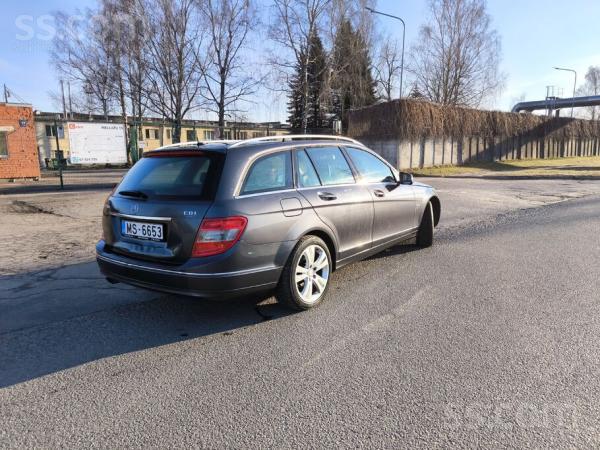 Pelēks Mercedes-Benz C 200 2009 Rīga, ar dzinēja tilpumu 2.20 L un nobraukumu 259 tūkst. km par 2550 €, foto 3 vietnē AUTOMOTO.COM.LV