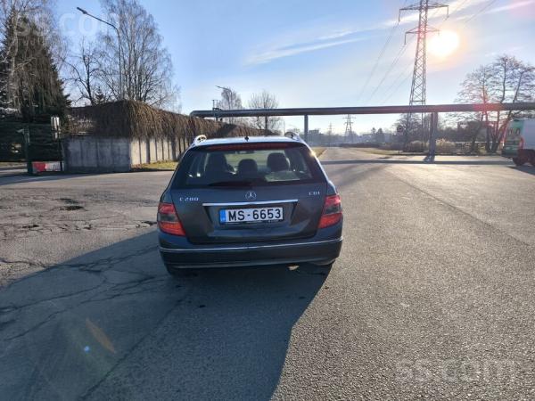 Pelēks Mercedes-Benz C 200 2009 Rīga, ar dzinēja tilpumu 2.20 L un nobraukumu 259 tūkst. km par 2550 €, foto 4 vietnē AUTOMOTO.COM.LV