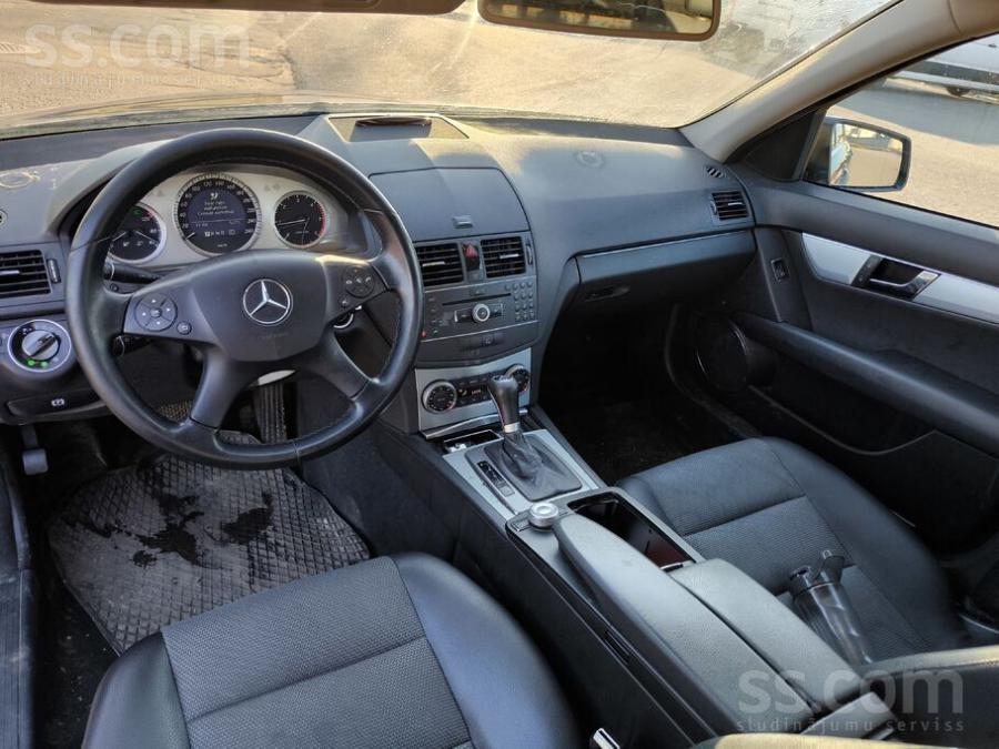 Pelēks Mercedes-Benz C 200 2009 Rīga, ar dzinēja tilpumu 2.20 L un nobraukumu 259 tūkst. km par 2550 €, foto 13 vietnē AUTOMOTO.COM.LV