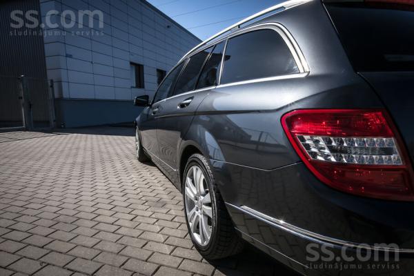 Pelēks Mercedes-Benz C 200 2009 Rīga, ar dzinēja tilpumu 2.00 L un nobraukumu 320 tūkst. km par 4400 €, foto 9 vietnē AUTOMOTO.COM.LV