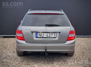 Pelēks Mercedes-Benz C 200 2009 Rīga, ar dzinēja tilpumu 2.20 L un nobraukumu 216 tūkst. km par 4990 €, foto 10 vietnē AUTOMOTO.COM.LV