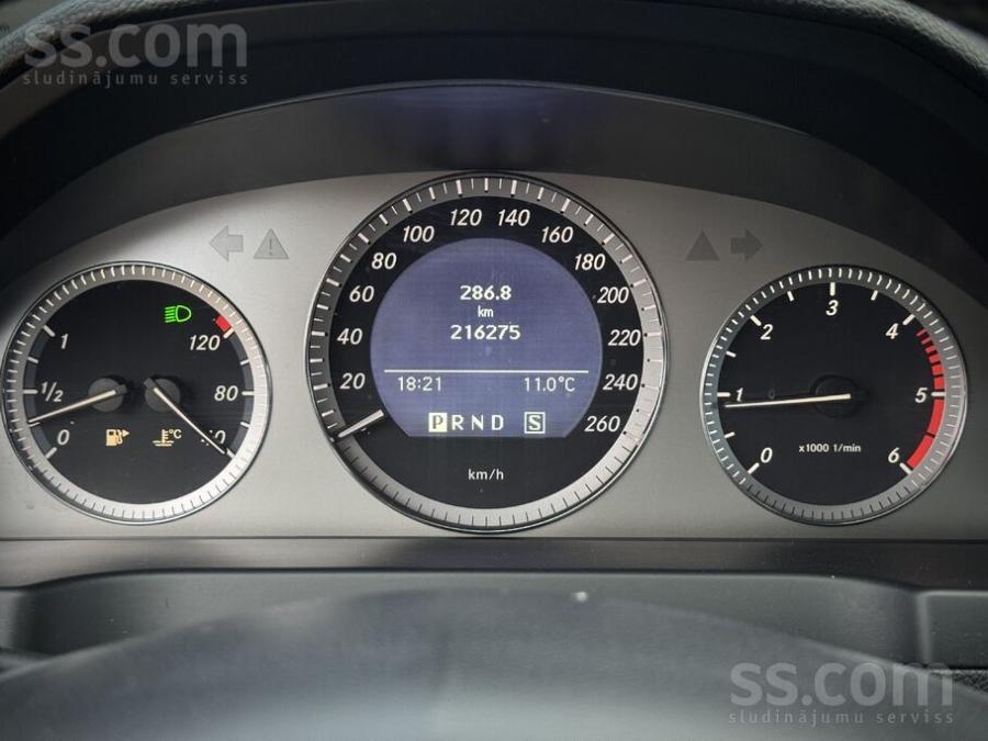 Pelēks Mercedes-Benz C 200 2009 Rīga, ar dzinēja tilpumu 2.20 L un nobraukumu 216 tūkst. km par 4990 €, foto 18 vietnē AUTOMOTO.COM.LV