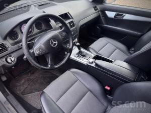Pelēks Mercedes-Benz C 200 2009 Rīga, ar dzinēja tilpumu 2.20 L un nobraukumu 216 tūkst. km par 4990 €, foto 19 vietnē AUTOMOTO.COM.LV