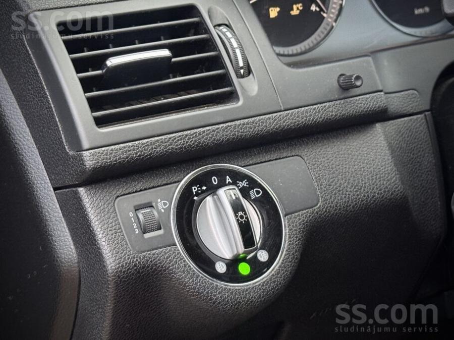 Pelēks Mercedes-Benz C 200 2009 Rīga, ar dzinēja tilpumu 2.20 L un nobraukumu 216 tūkst. km par 4990 €, foto 20 vietnē AUTOMOTO.COM.LV