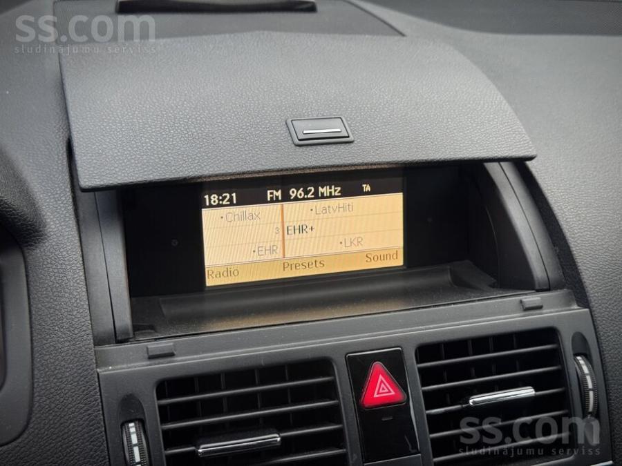 Pelēks Mercedes-Benz C 200 2009 Rīga, ar dzinēja tilpumu 2.20 L un nobraukumu 216 tūkst. km par 4990 €, foto 22 vietnē AUTOMOTO.COM.LV
