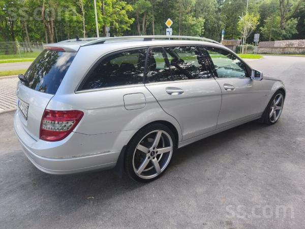 Pelēks Mercedes-Benz C 200 2009 Cēsis, ar dzinēja tilpumu 2.20 L un nobraukumu 413 tūkst. km par 3790 €, foto 3 vietnē AUTOMOTO.COM.LV