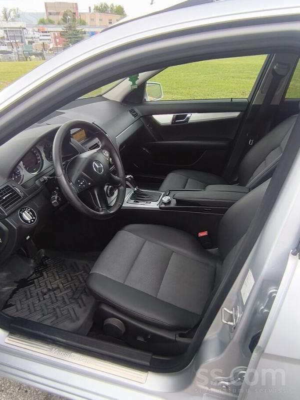 Pelēks Mercedes-Benz C 200 2009 Cēsis, ar dzinēja tilpumu 2.20 L un nobraukumu 413 tūkst. km par 3790 €, foto 6 vietnē AUTOMOTO.COM.LV