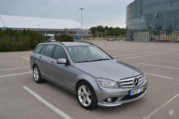 Pelēks Mercedes-Benz C 200 2009 Šauļi, ar dzinēja tilpumu 2.15 L un nobraukumu 366 tūkst. km par 4200 €, foto 3 vietnē AUTOMOTO.COM.LV