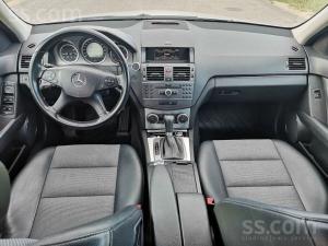Pelēks Mercedes-Benz C 200 2009 Rīga, ar dzinēja tilpumu 2.20 L un nobraukumu 411 tūkst. km par 4500 €, foto 7 vietnē AUTOMOTO.COM.LV