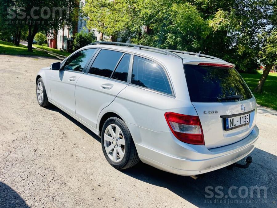 Pelēks Mercedes-Benz C 200 2009 Bauska, ar dzinēja tilpumu 2.20 L un nobraukumu 330 tūkst. km par 4800 €, foto 1 vietnē AUTOMOTO.COM.LV