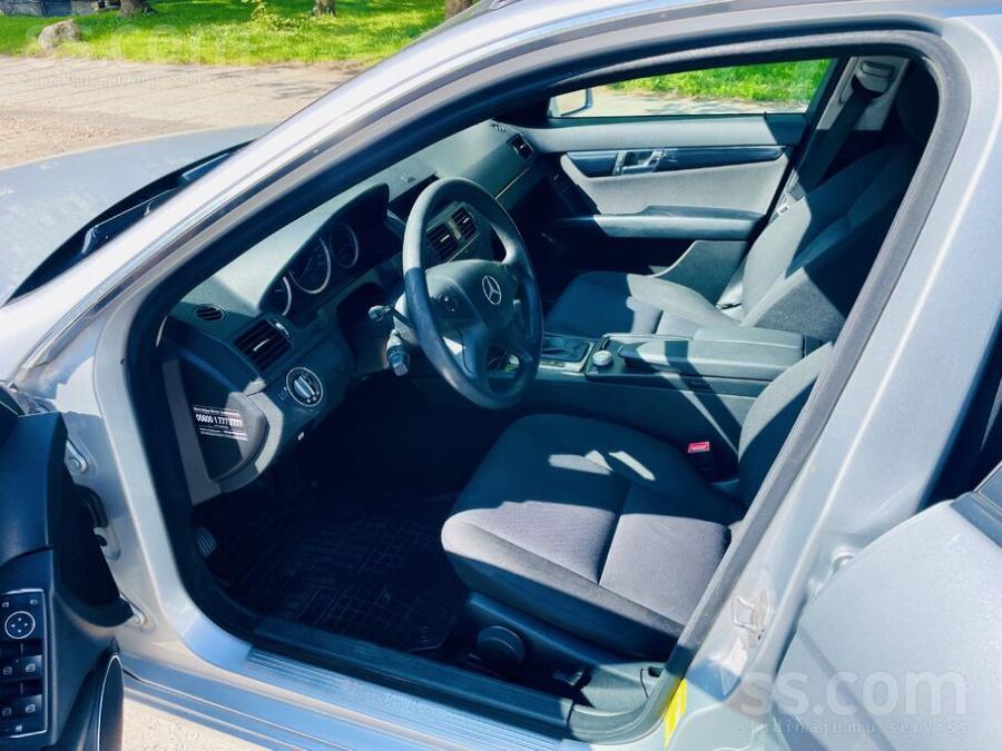 Pelēks Mercedes-Benz C 200 2009 Bauska, ar dzinēja tilpumu 2.20 L un nobraukumu 330 tūkst. km par 4800 €, foto 7 vietnē AUTOMOTO.COM.LV