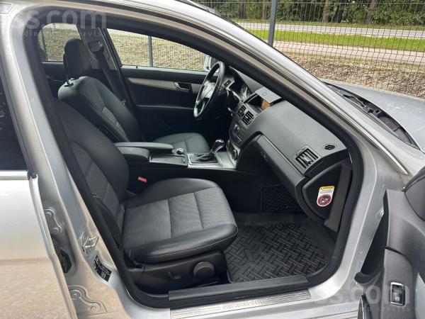 Mercedes-Benz C 200 2009 Cēsis vietnē Pelēks Mercedes-Benz C 200 2009 Cēsis, ar dzinēja tilpumu 2.20 L un nobraukumu 0 tūkst. km par 3800 €, foto 10 vietnē AUTOMOTO.COM.LV