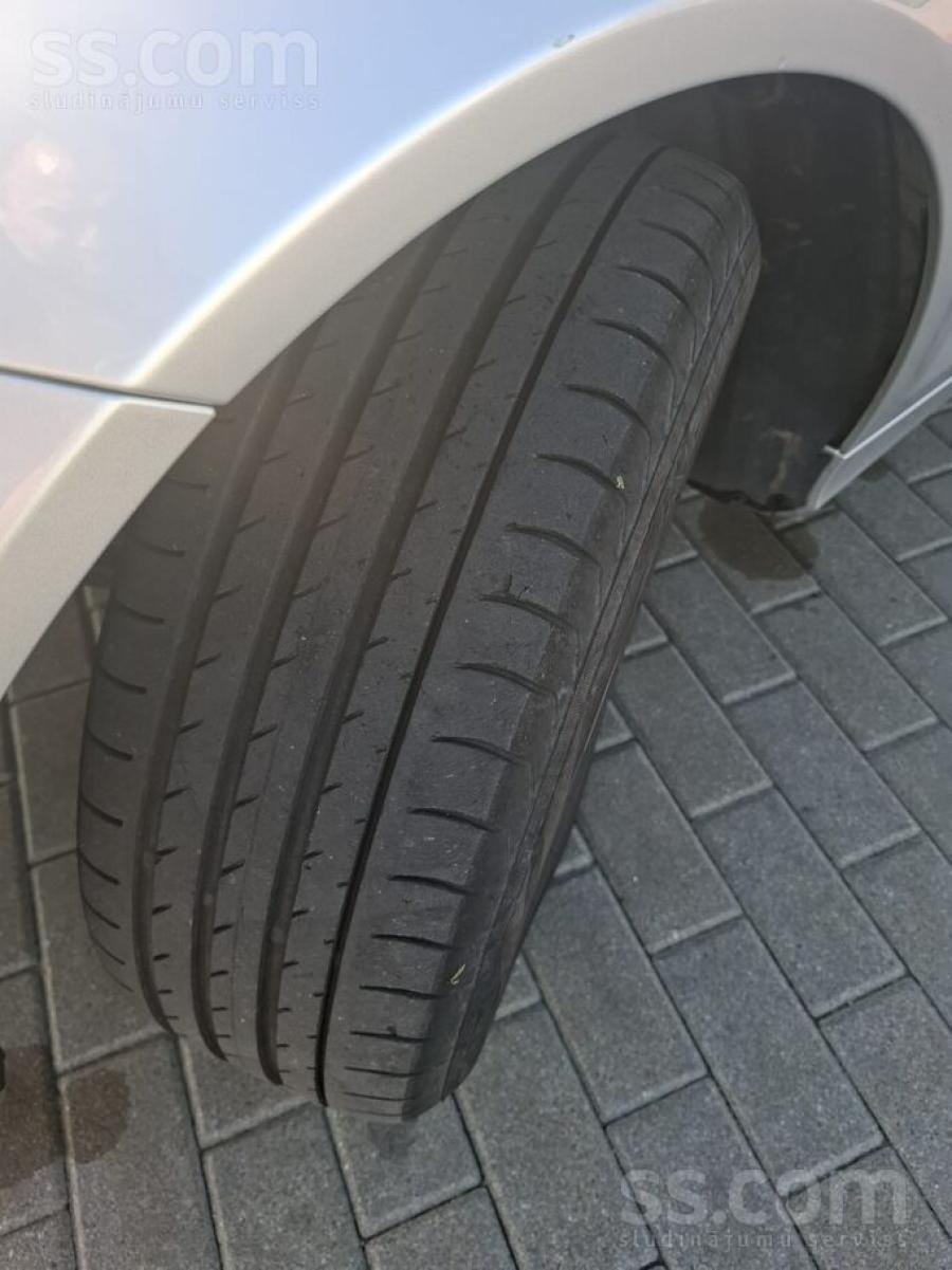 Pelēks Mercedes-Benz C 200 2009 Bauska, ar dzinēja tilpumu 2.20 L un nobraukumu 191 tūkst. km par 3400 €, foto 14 vietnē AUTOMOTO.COM.LV