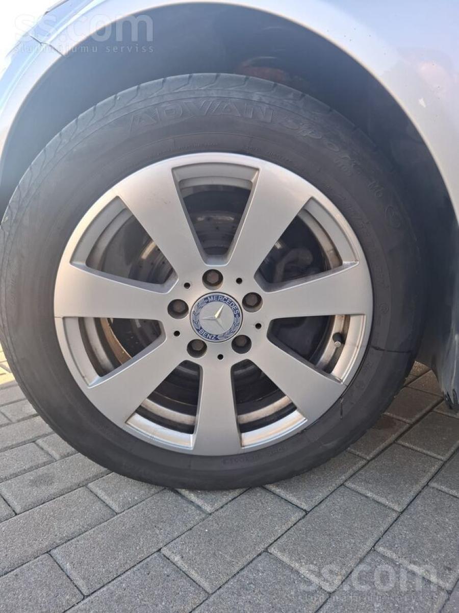 Pelēks Mercedes-Benz C 200 2009 Bauska, ar dzinēja tilpumu 2.20 L un nobraukumu 191 tūkst. km par 3400 €, foto 15 vietnē AUTOMOTO.COM.LV