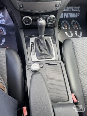Grey Mercedes-Benz C 200 2010 in Kaunas, with an engine capacity of 2.20 L and mileage of 261 thousand km for 3899 €, photo 13 on AUTOMOTO.COM.LV