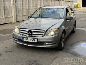 Серый Мерседес Ц 200 2010 в Рига, объемом двигателя 2.20 л и пробегом 349 тыс. км за 5500 €, фото  на AUTOMOTO.COM.LV