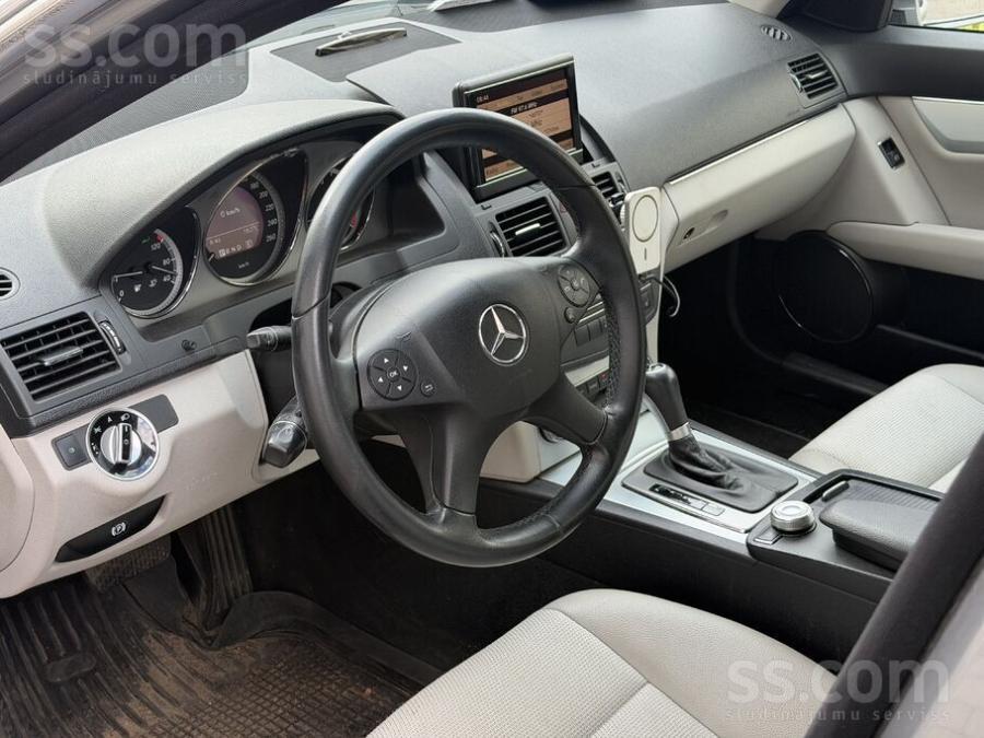 Pelēks Mercedes-Benz C 200 2010 Rīga, ar dzinēja tilpumu 2.20 L un nobraukumu 349 tūkst. km par 5500 €, foto 7 vietnē AUTOMOTO.COM.LV